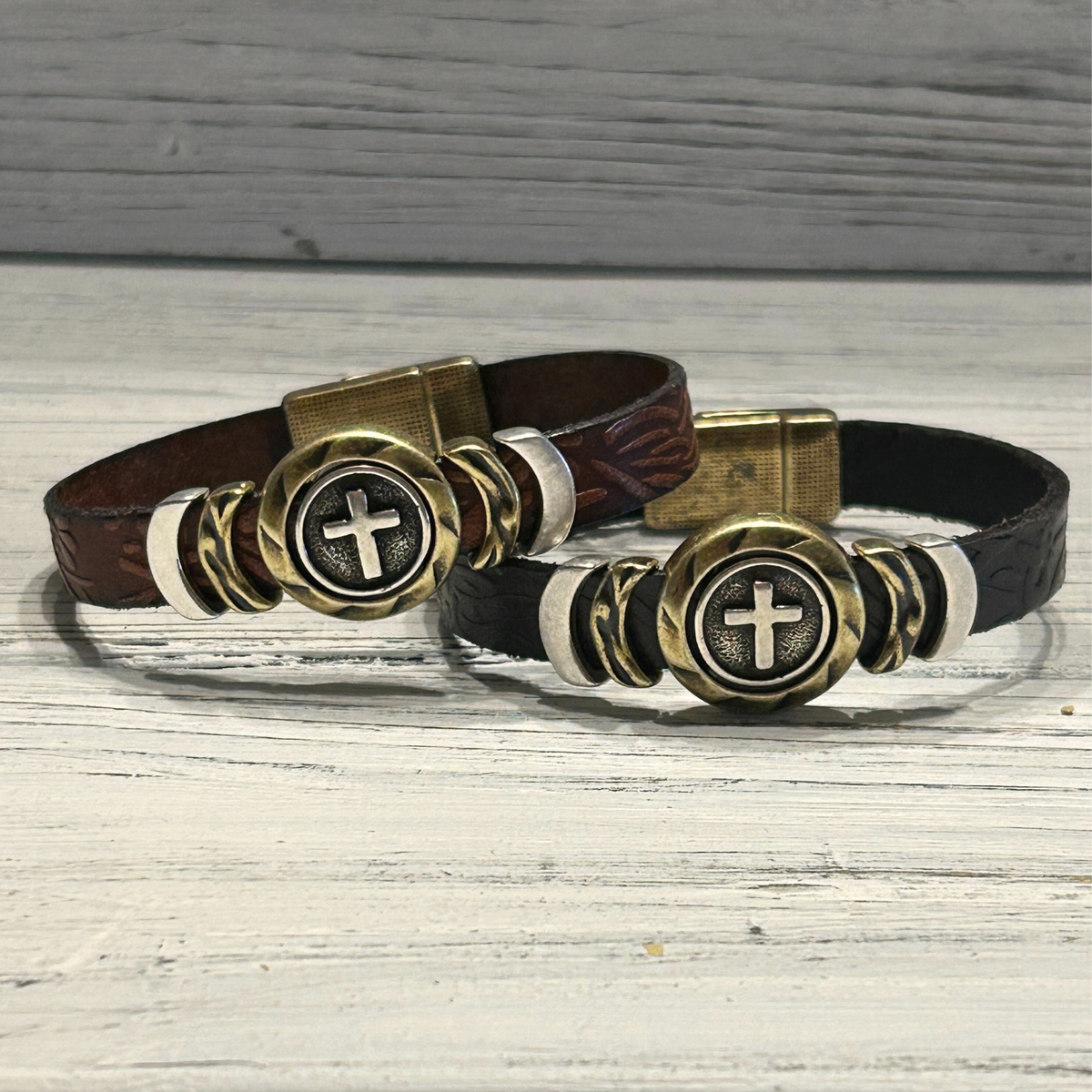 Encircled Cross – Fine Line Leather Designs
